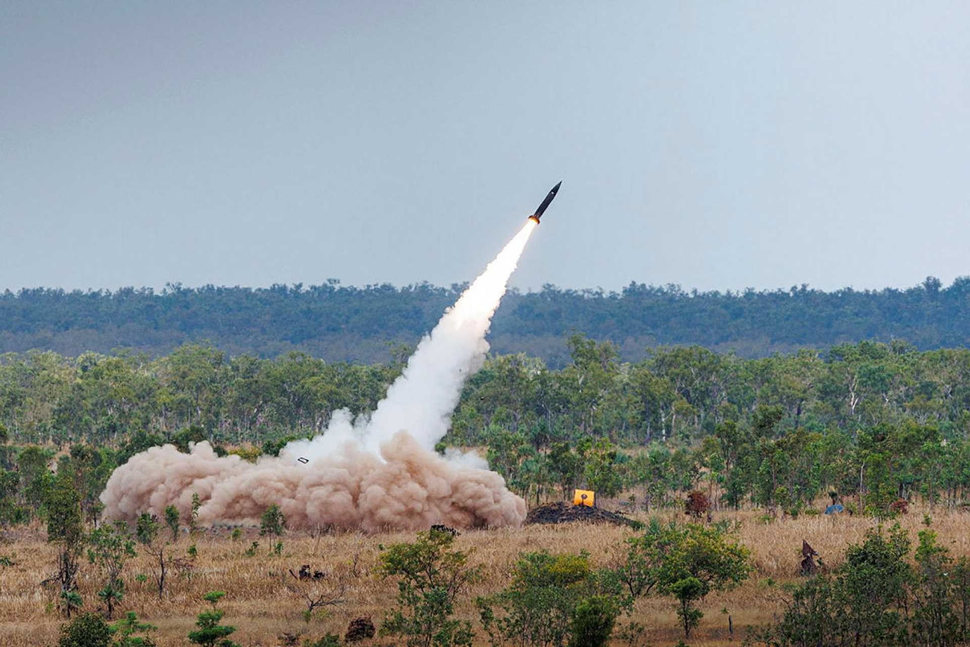Breaking News: Australian Army conducts first live fire of new U.S ...
